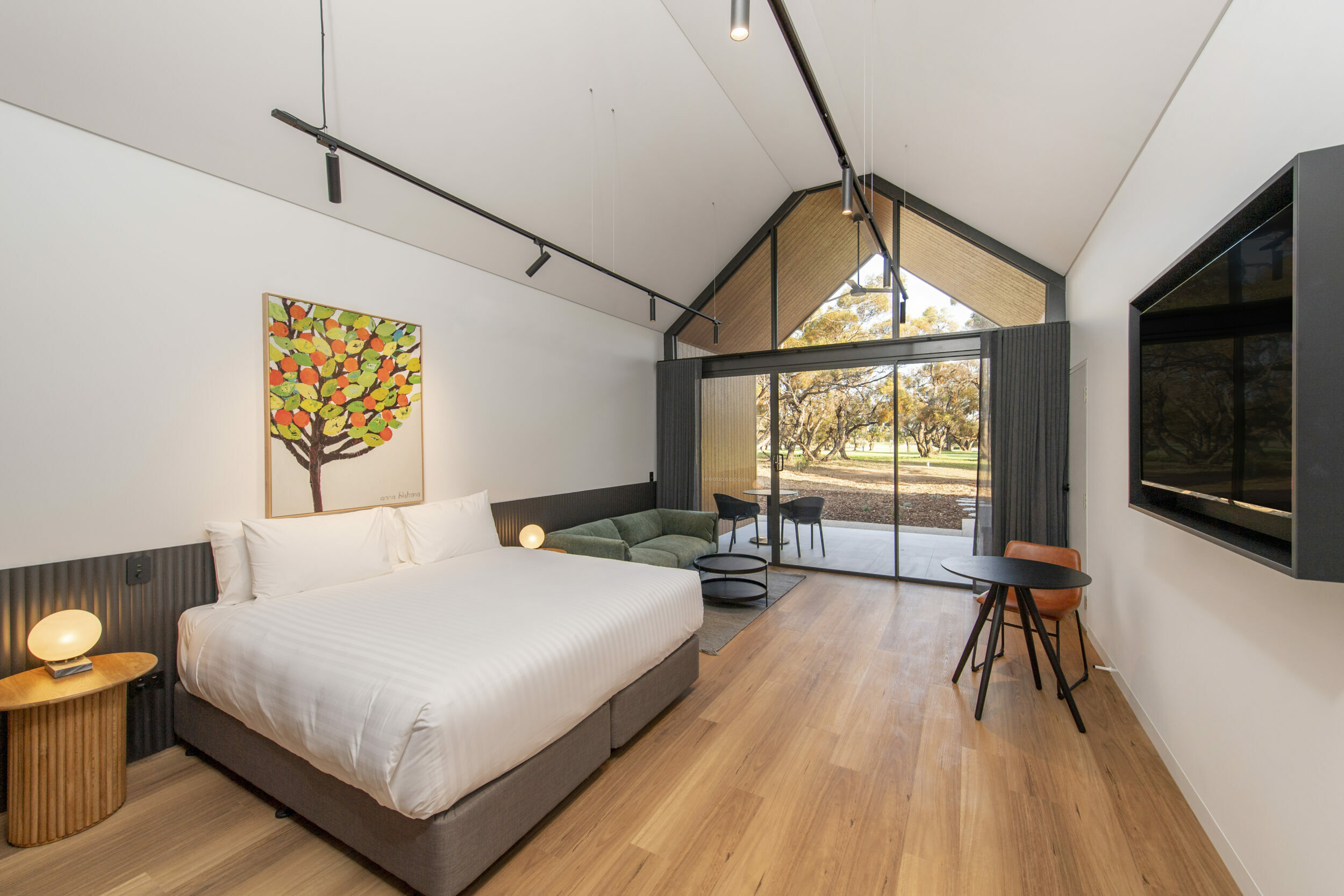 Par Five Shacks - SMFA